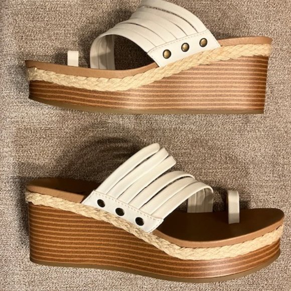 Wonderly | Shoes | New In Box Wonderly Libby White Strappy Toe Wedge ...